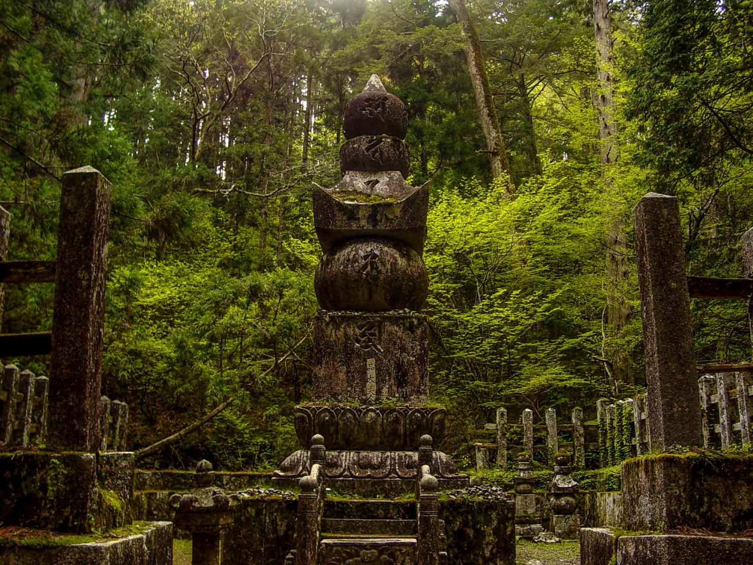 What To Do In Koyasan – The Best Temples You Need To Visit