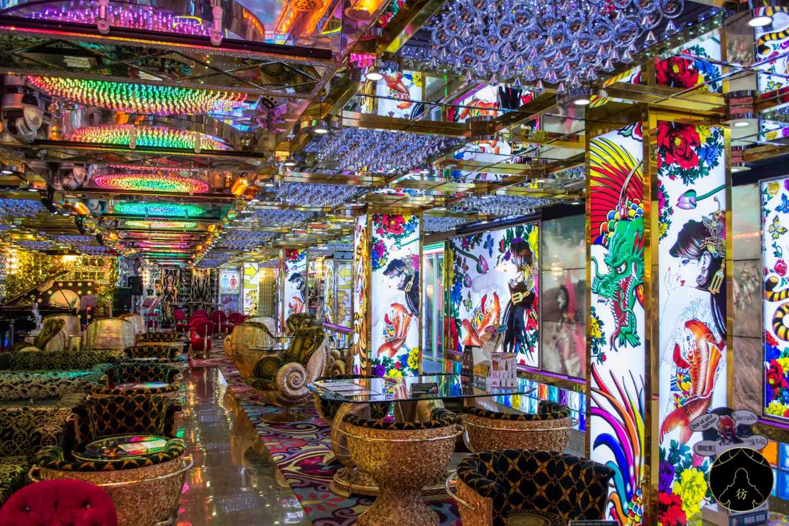 Robot Restaurant Tokyo - A Must-Try Attraction in Shinjuku!