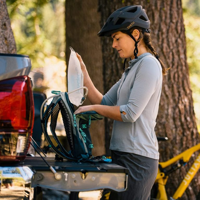 The 5 Best Water Bladders To Stay Hydrated While Hiking In 2026