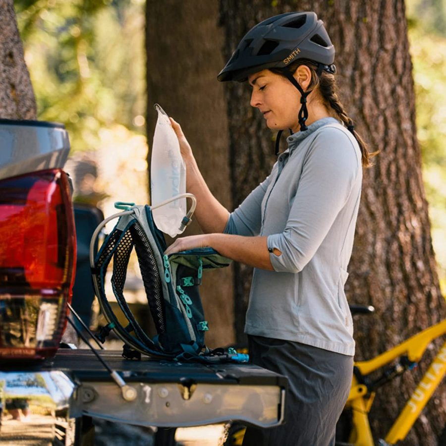 The 5 Best Water Bladders To Stay Hydrated While Hiking In 2026